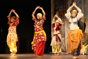 Découvrez la Danse chaoui, une tradition authentique et envoûtante